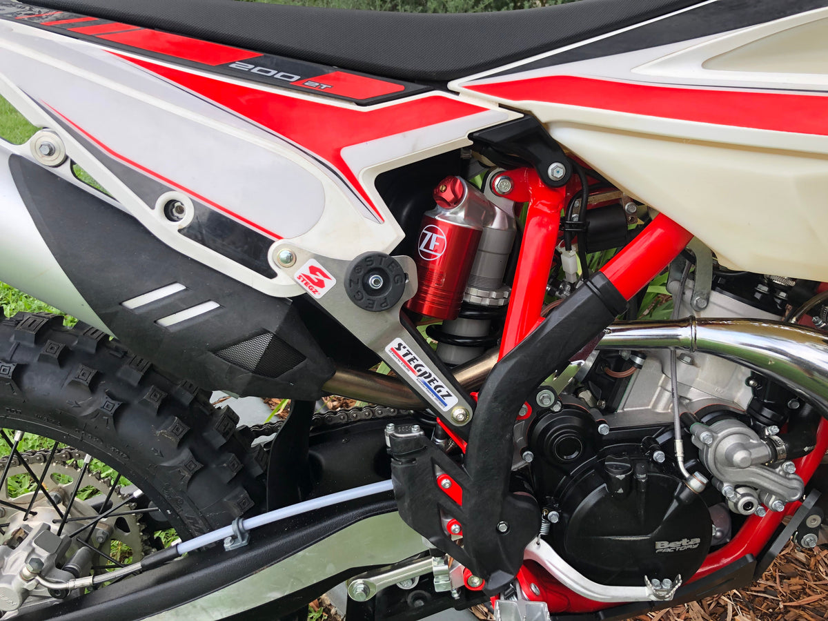 SP74 2023-2025 BETA X Trainer – Steg Pegz